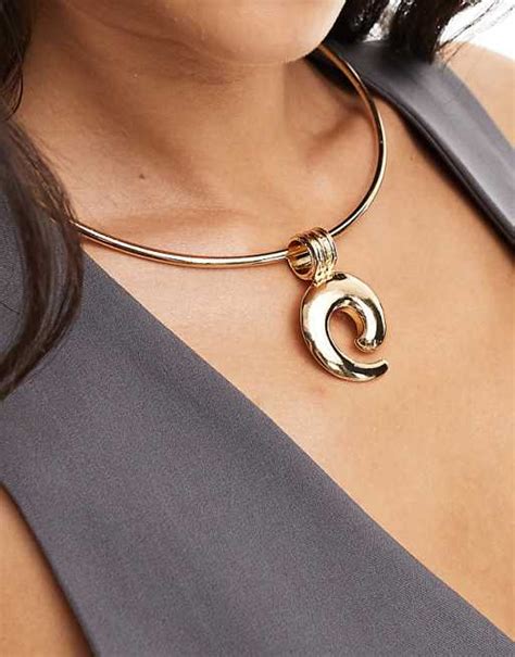 Designb London Torque Choker Necklace With Swirl Pendant In Gold Asos