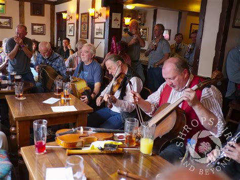 Musicians Performing In The Wheatsheaf Pub In High Street During