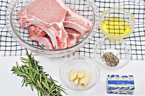 Keto Pan Seared Garlic Rosemary Pork Chops