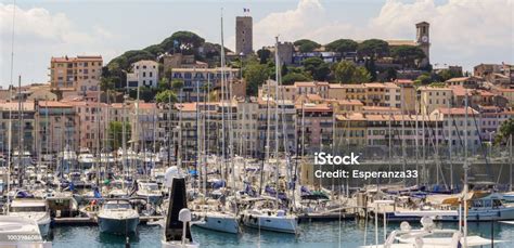 프랑스 리비에라 프랑스 칸 느의 포트 오래 된 도시의 그림 건물 외관에 대한 스톡 사진 및 기타 이미지 건물 외관 건축물 경주 보트 Istock