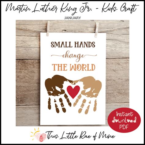 Smallest Hands In The World