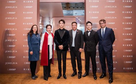 永致精品，真诚相伴！王凯亲临jewelria周大福荟馆限时精品店！ 知乎