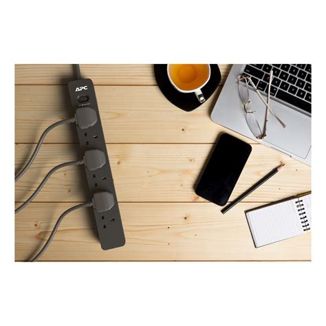 Apc Surgearrest Essential Surge Protector 6x Bs1363 Outlets 760