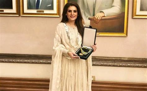 مچھلیوں کیلئے دریا میں کھانے کیساتھ پلاسٹک کی تھیلیاں کیوں پھینکیں؟سوشل