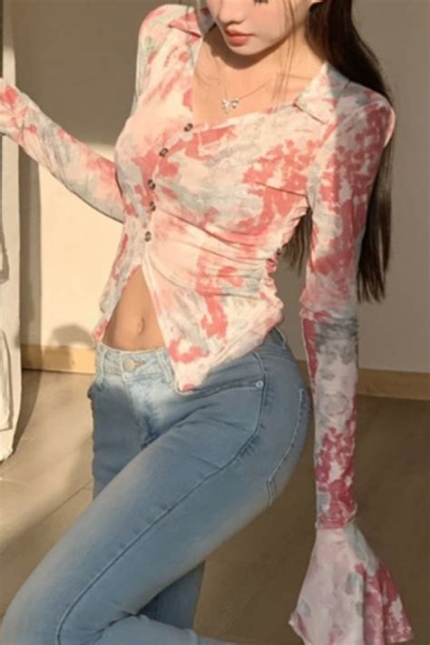 핑크프릴 리이 폴로 카라 브이넥 플레어 긴팔 롱슬리브 슬릿 플라워 메쉬 블라우스 탑