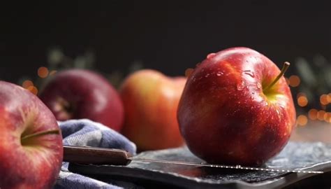 Цены на продукты в Украине за месяц стоимость яблок существенно снизилась