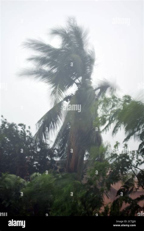 Amphan The Super Cyclone Cyclonic Storm With Wind Speed 130 Kmph