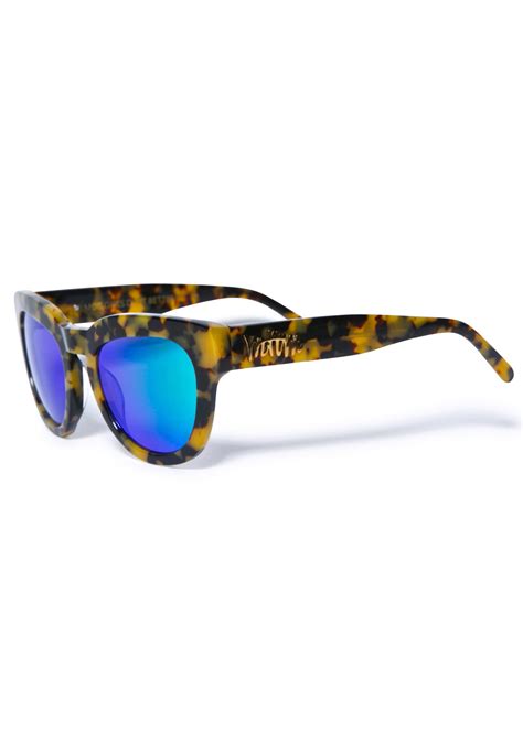 Kiki Sunglasses Dolls Kill