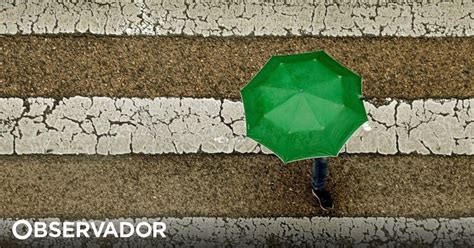 Grupo Central Dos Açores Sob Aviso Laranja E Grupo Oriental Sob Aviso