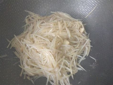 【醋溜土豆丝的做法步骤图，醋溜土豆丝怎么做好吃】云游私厨下厨房