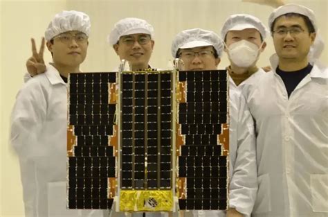 每秒可计算1000万亿次！中国卫星智能计算机，在太空中算尽天机！