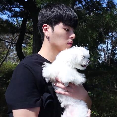 Junhoe Pics On Twitter 191006 구준회 June ジュネ 아이콘 Tkwpcnfak
