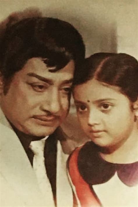 நடிகை மீனாவின் யாரும் பார்த்திராத புகைப்படங்களின் தொகுப்பு