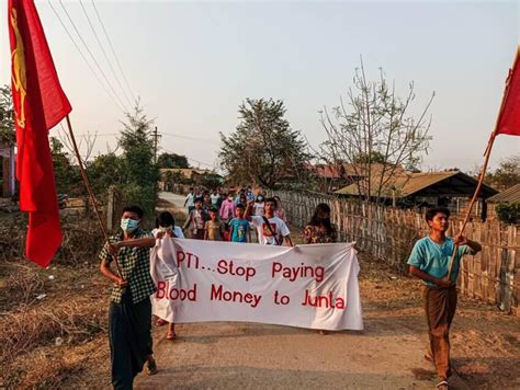 လက်ပံတောင်းတောင် ဒေသ လူထု သပိတ် စစ်ကြောင်းက Ptt တံဆိပ်ပါ ကုန်ပစ္စည်းများ မသုံးစွဲရေး ချီတက