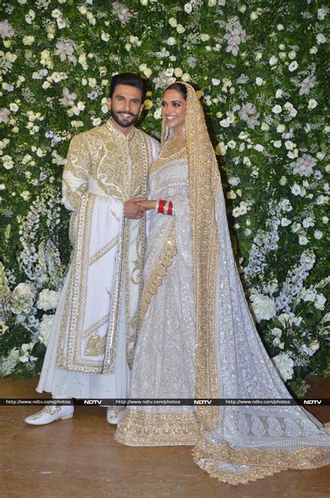 Pics Of Deepika Padukone Ranveer Singh From Mumbai Reception Couple