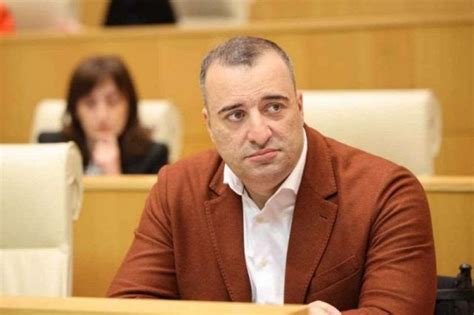 რატი იონათამიშვილი „მამული ენა სარწმუნოება“ ეს სამი საუნჯე ყველა