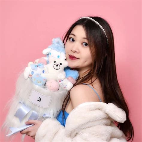 今天來教大家，戀愛中如何精準判斷自己的「賽道」取得優勢 🙂‍↔️💌 首先，要了解自己的定位！ 大美女可以走顏值賽道、健身達人走身材賽道、學霸走
