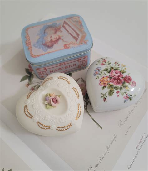 중고 빈티지 하트 꽃 봉오리 뮤직 트링켓 박스 위시버킷