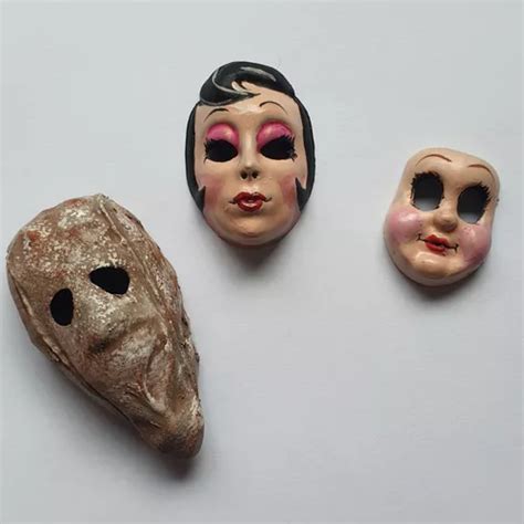Las Mascaras De Los Extraños Escultura Cuotas sin interés