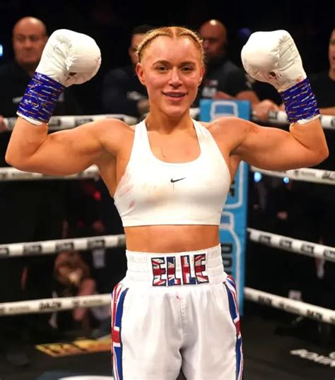 Elle Brooke Age Revealing The Secrets Behind Her Success Bioinfolabe