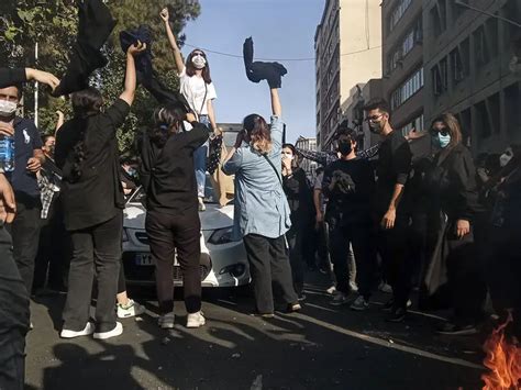 تداوم صدور احکام اعدام و شلاق علیه معترضان، همزمان با وخامت حال زندانیان شکنجه شده ایران