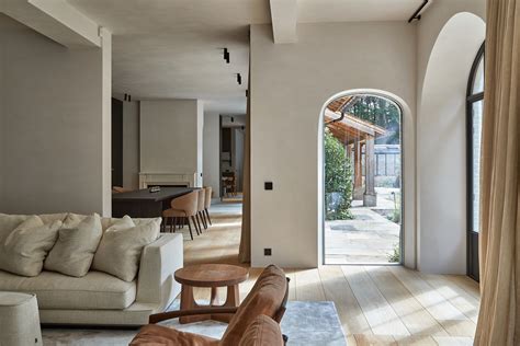 Savvy Perscampagne Voor Architect Bernard De Clerck