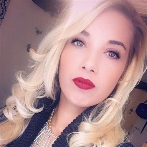 Sarah Adriana Youtube