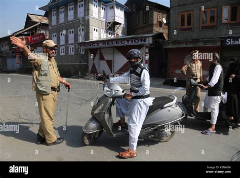 Srinagar Indian Controlled Kashmir 10th Sep 2017 Indian Policemen