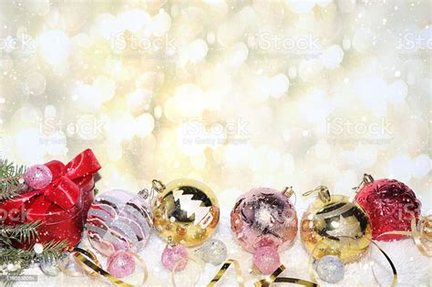 2020 크리스마스와 새해 배경 보케 조명 눈 조각에 장식 지점 텍스트 장소 축하 선택적 초점 배너를위한 휴일 카드 0명에 대한