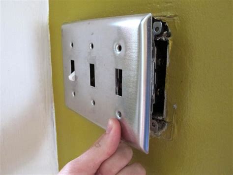 Change Light Switch Without Turning Off Power