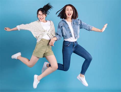 10400 Fotos Bilder Und Lizenzfreie Bilder Zu Young Filipina Girls