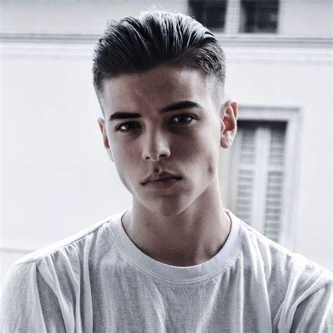 CORTES DE CABELO MASCULINO LISO PARA 2020 Homens Que Se Cuidam