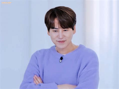 Pin Oleh Memduh Di Kyuhyun