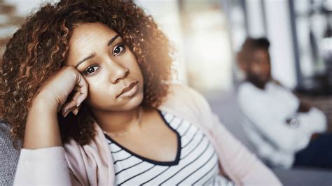 6 Yellow Flags That Signal Marriage Trouble According To Experts