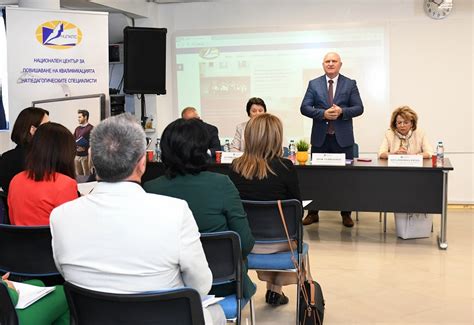 Над 51 000 ученици са подали заявление за явяване на матурата по български език СайтЪТ