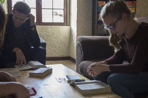 From Fear To Friendship How Introverts Can Find Community In Small Groups