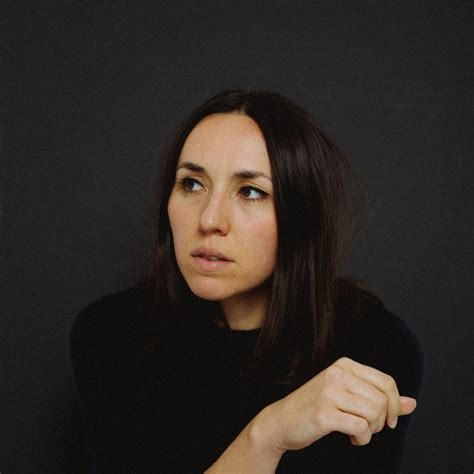 Deborah Grall Le Glam Et La Gouaille