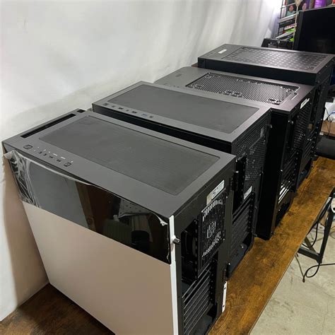Gabinetes Gamers Atx Con Cristal Templado Marca Cyberpowerpc Phanteks