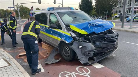 Vier Verletzte Bei Unfall Mit Polizeiauto In Fulda Hessenschau De