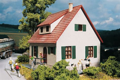 61826 Hobby Line House Building Kit Ho Scale Piko America