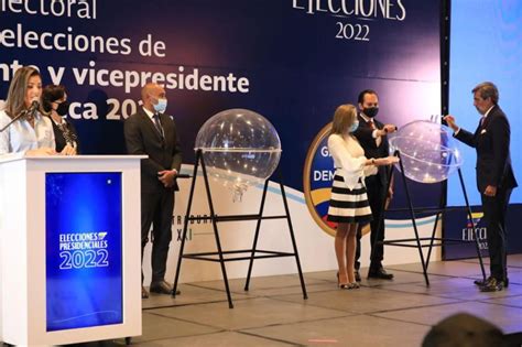 Listo El Tarjetón Para Las Presidenciales Semanario La Calle