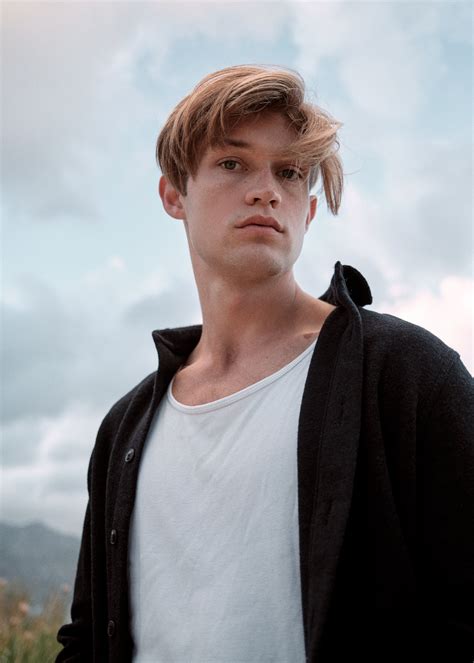 Moviement Damian Hardung Moviement