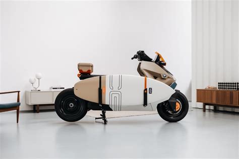 서핑보드는 공짜bmw 도심형 전기 스쿠터