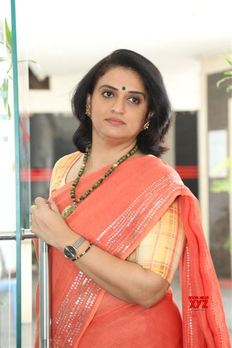 Actress Pavithra Lokesh Stills From Malli Pelli Movie Interview