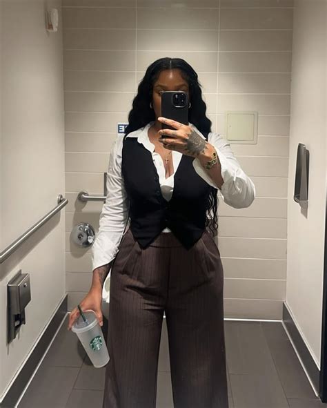 Lael Mitchell ᥫ᭡ On Instagram Corporate Bae 🥸 Cute Professional Outfits Professional