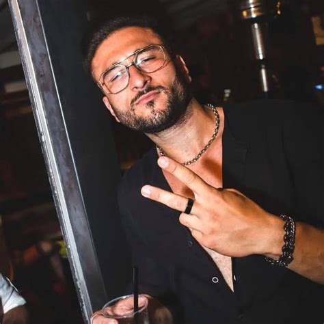 Luca Amodeo Luca Amodeo • Threads Say More