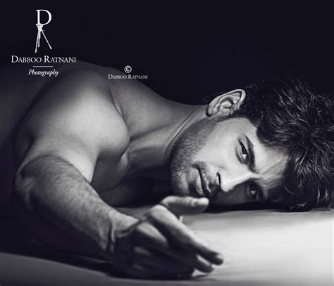 Sidharth Malhotra Birthday Top 5 Hot Photos Of Kapoor And Sons Actor