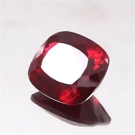 Naturel sans Défaut Myanmar Rouge Painite Coupe Coussin Desseré Pierre