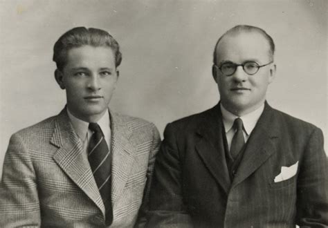 Blue Plaques To Honour Richard And Philip Burton As Neath Port Talbot