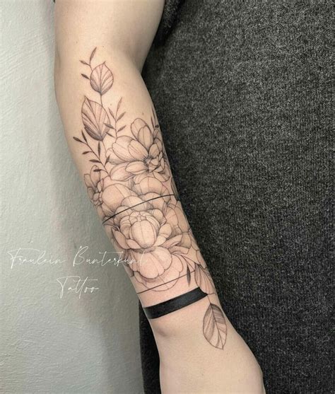 Best Flower Armband Tattoo Designs That Will Blow Your Mind
